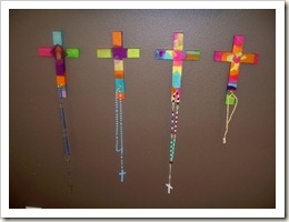 Modest Mommies: Rosary Hangers and Lenten Crosses
